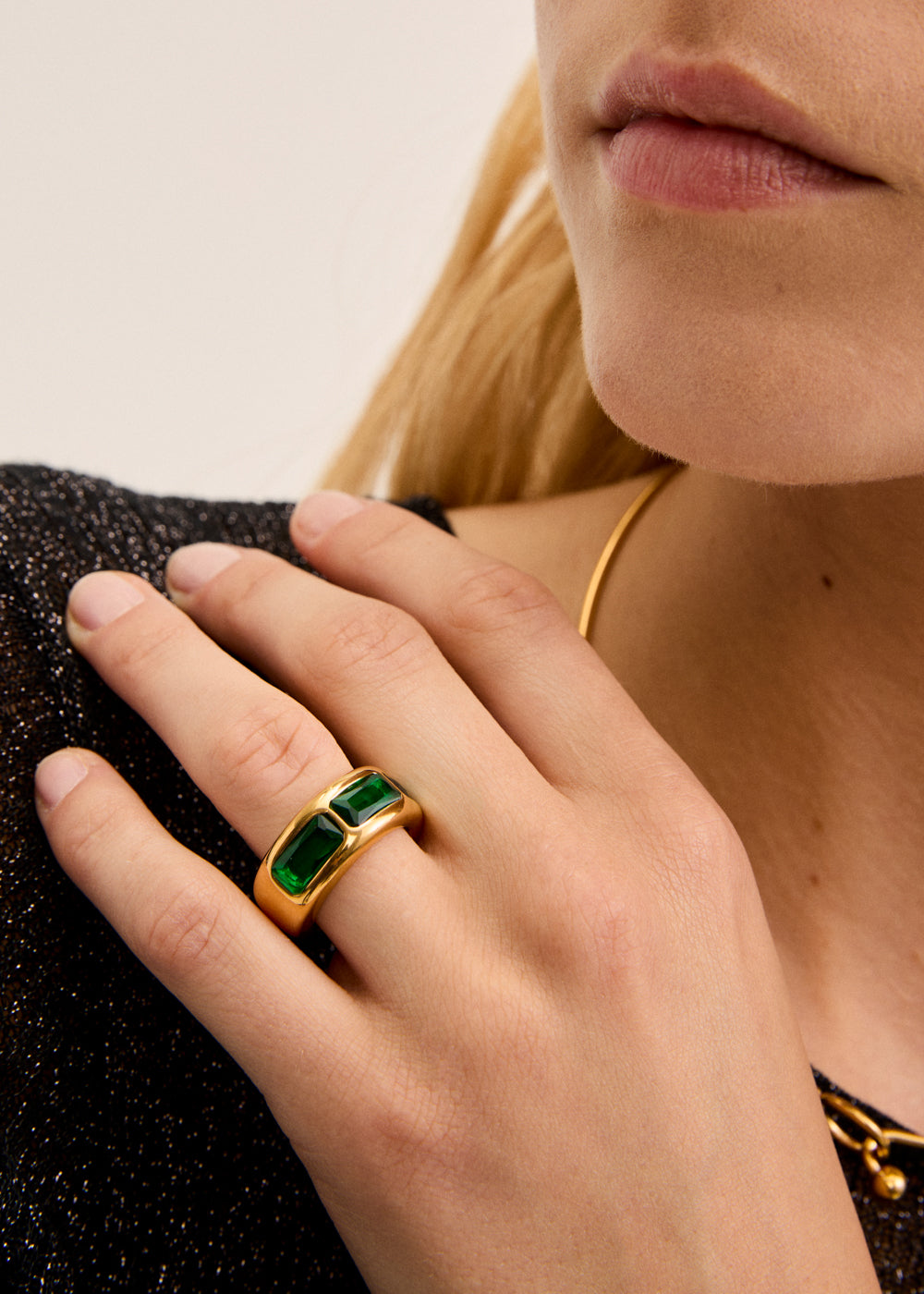 BAND RING S.STEEL GOLD W/ STONES GREEN – Nalì